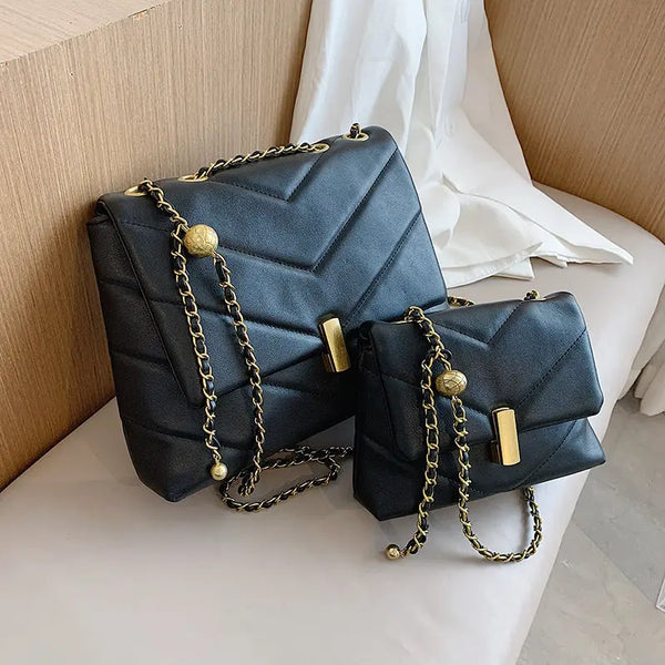 The Commuter Tote Textured Chain Bag — The Soft Life Collective – The ...